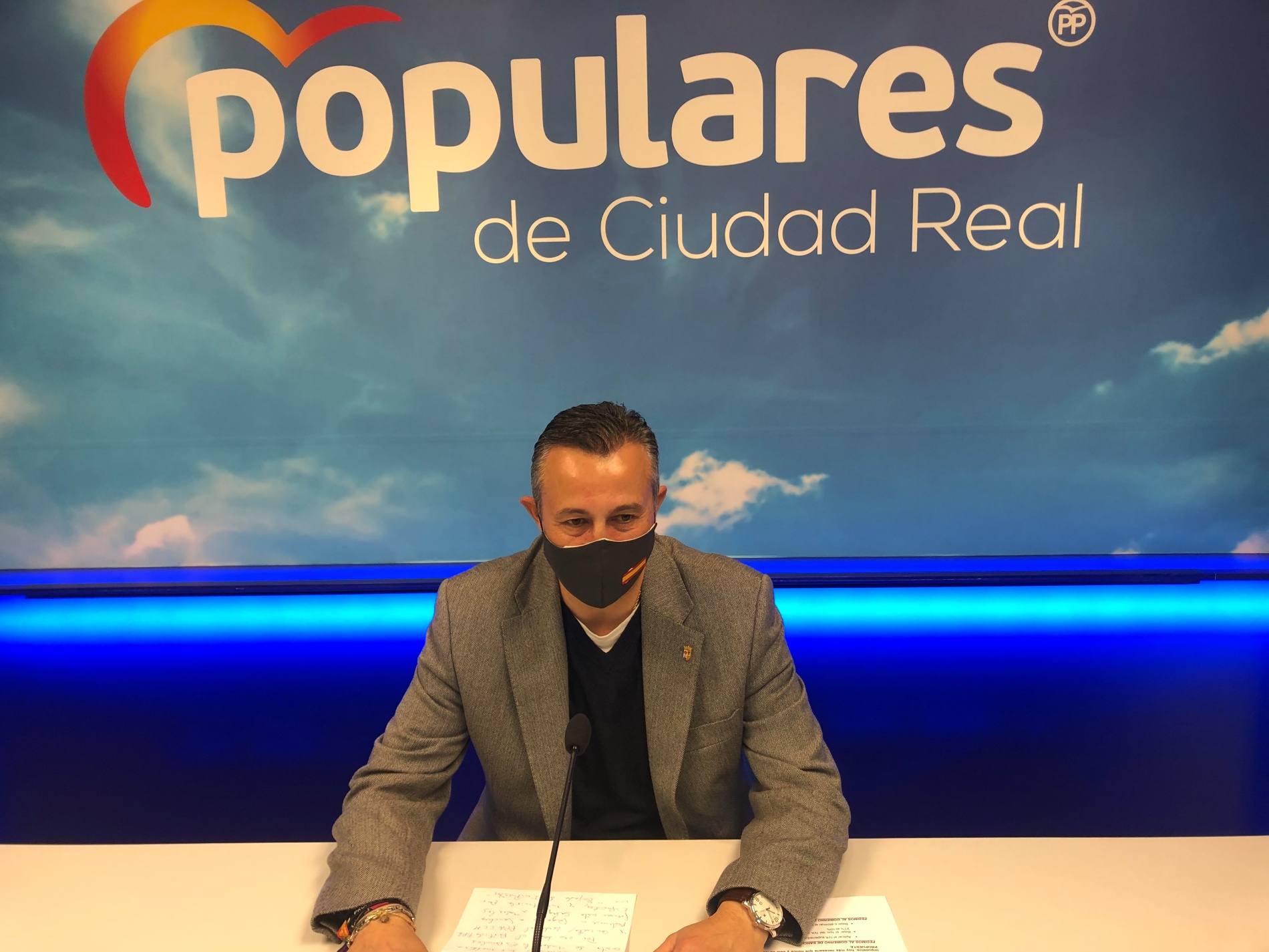 Fernández : “La subida de impuestos de Sánchez y Page es un atraco a ...